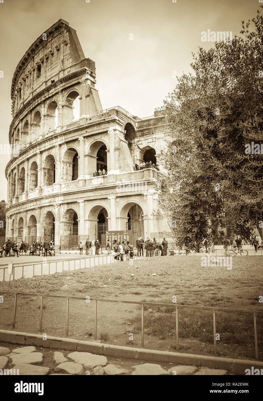 Colosseum panorama ancient building flavian hi-res stock photography ...