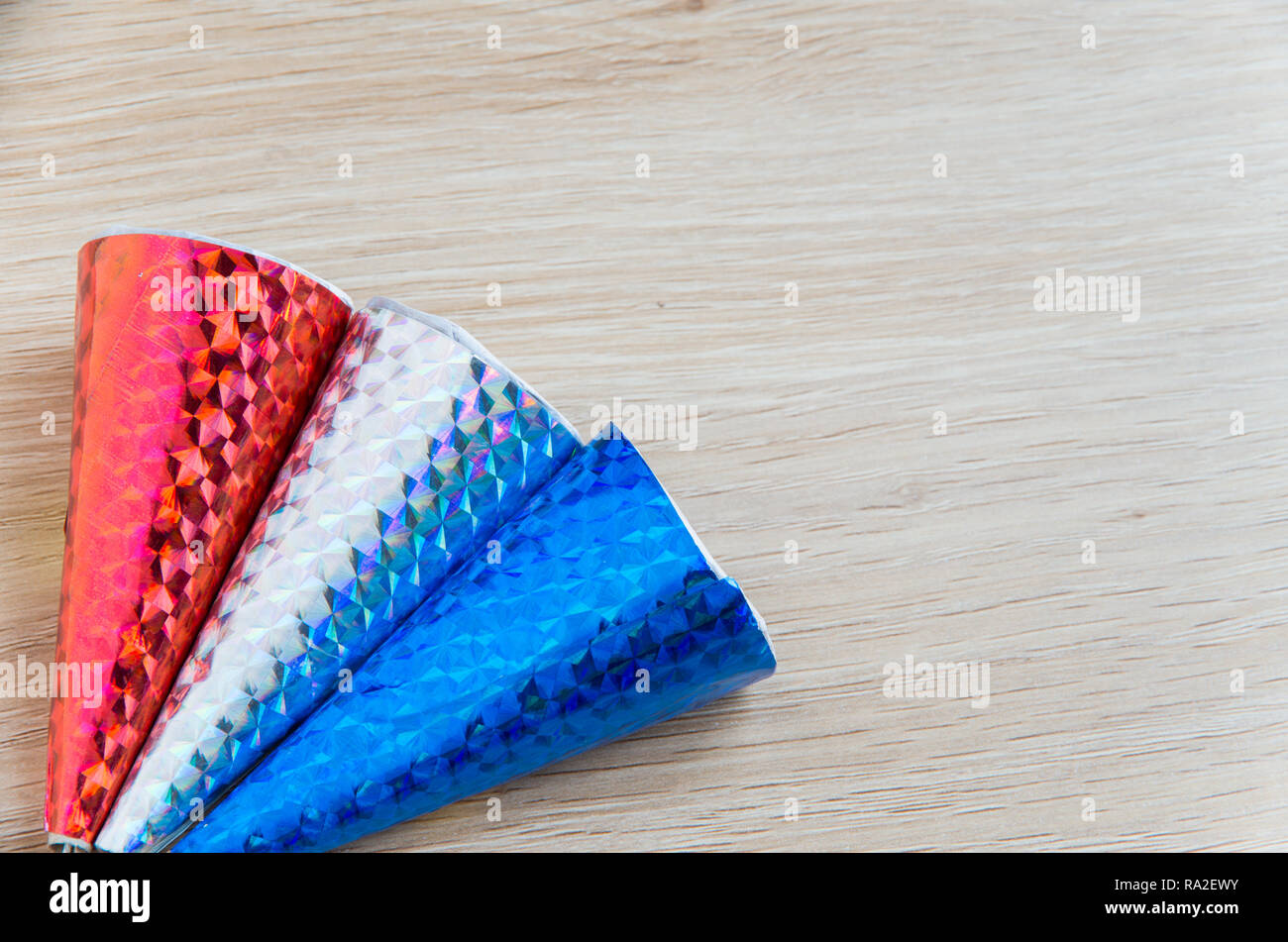 Party popper poppers streamers hi-res stock photography and images - Alamy