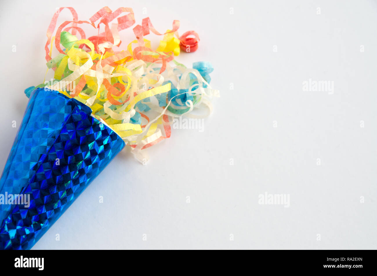 Party popper poppers streamers hi-res stock photography and images - Alamy