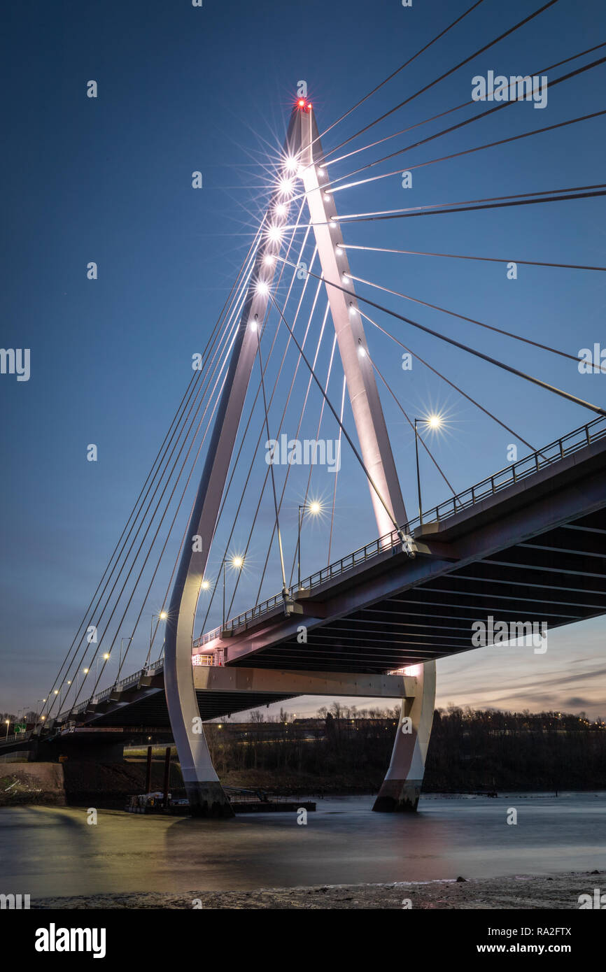 Spire bridge hi-res stock photography and images - Alamy
