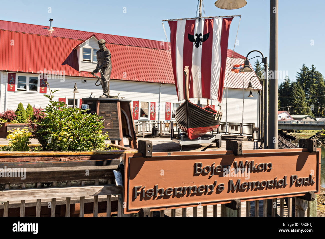 The Sons of Norway Hall Fedrelandet Lodge and Viking ship in Bojer ...