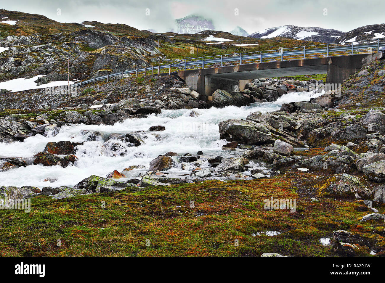 Stream water scenery hi-res stock photography and images - Alamy