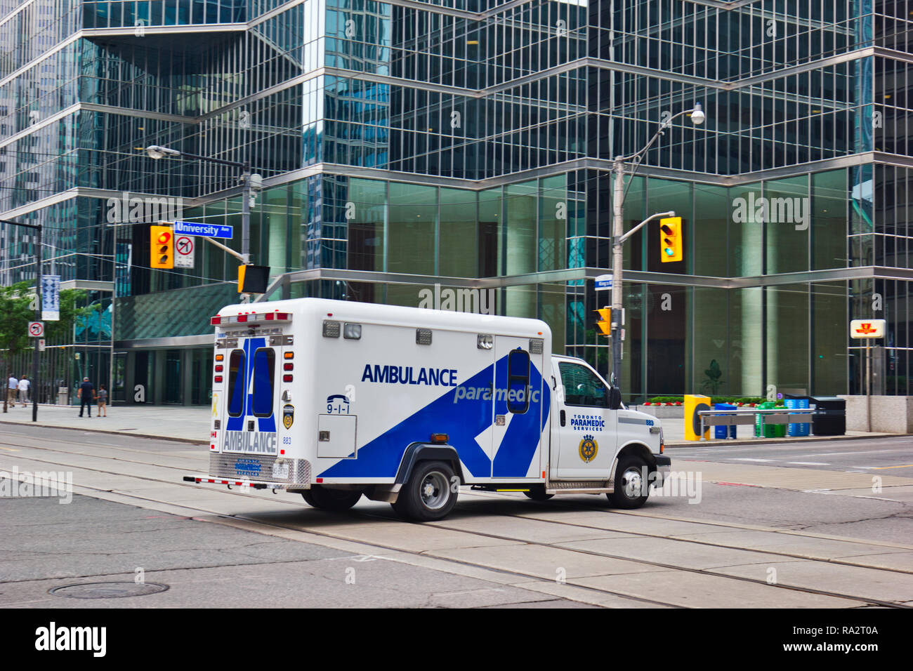 Canadian paramedics hi-res stock photography and images - Alamy