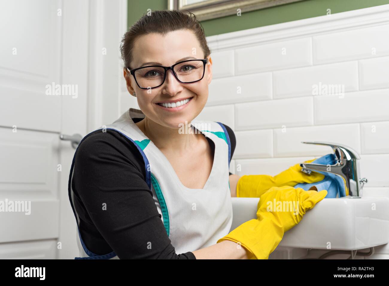 House cleaners concept hi-res stock photography and images - Alamy
