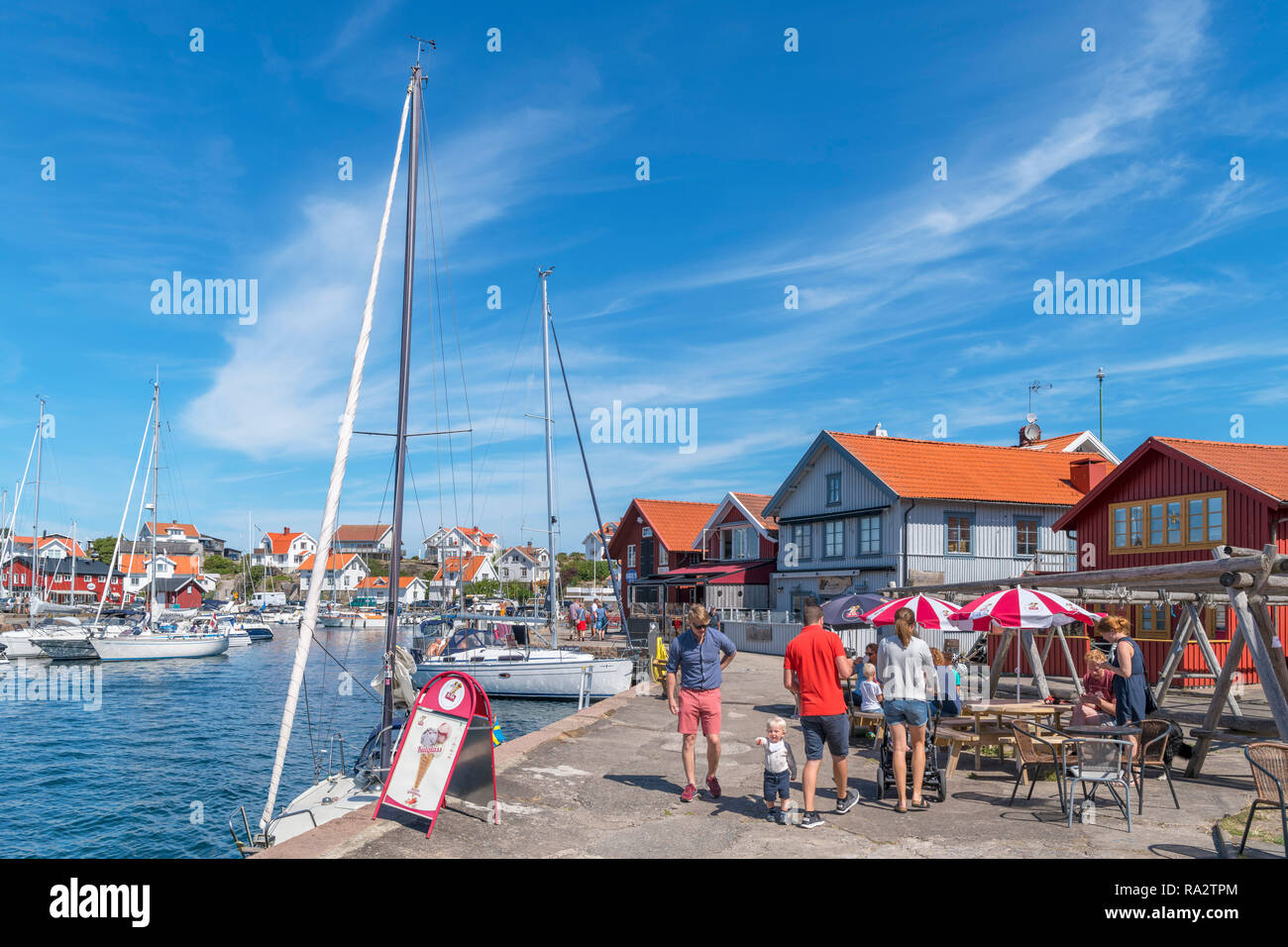 The harbour in the fishing village of Mollösund, Orust, Bohuslän Coast ...