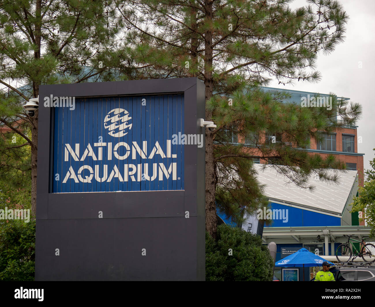 National Aquarium logo sign on the Baltimore Inner Harbor Stock Photo ...