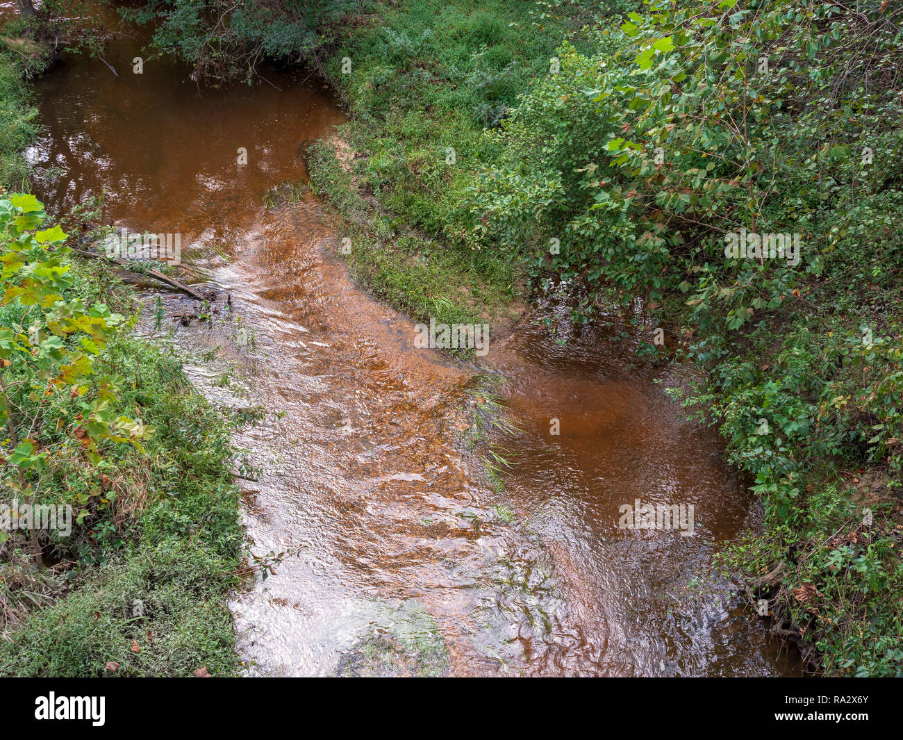 Dirty stream hi-res stock photography and images - Alamy