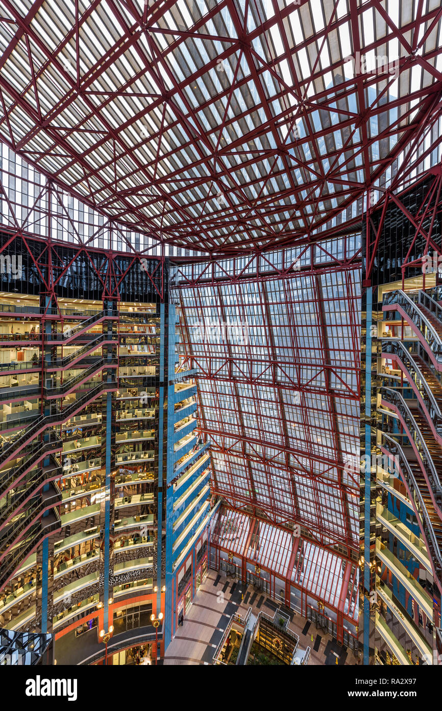 Interior atrium of the James R. Thompson Center - State of Illinois ...