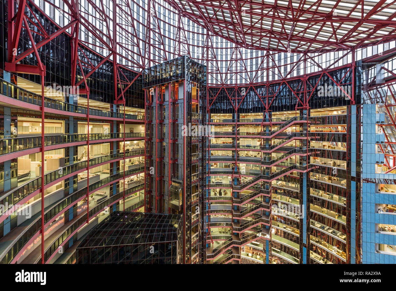 Interior atrium of the James R. Thompson Center - State of Illinois ...