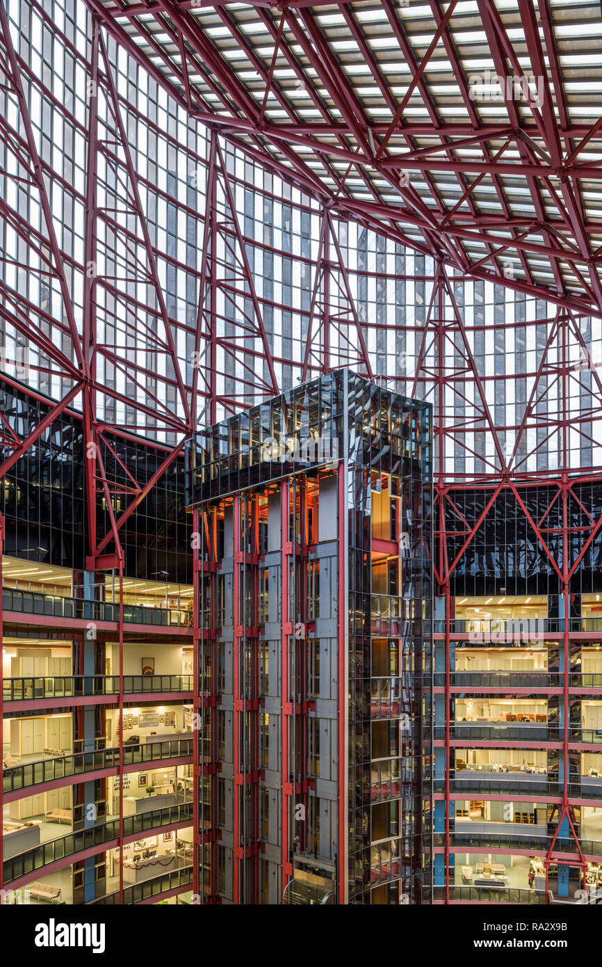 Interior atrium of the James R. Thompson Center - State of Illinois ...