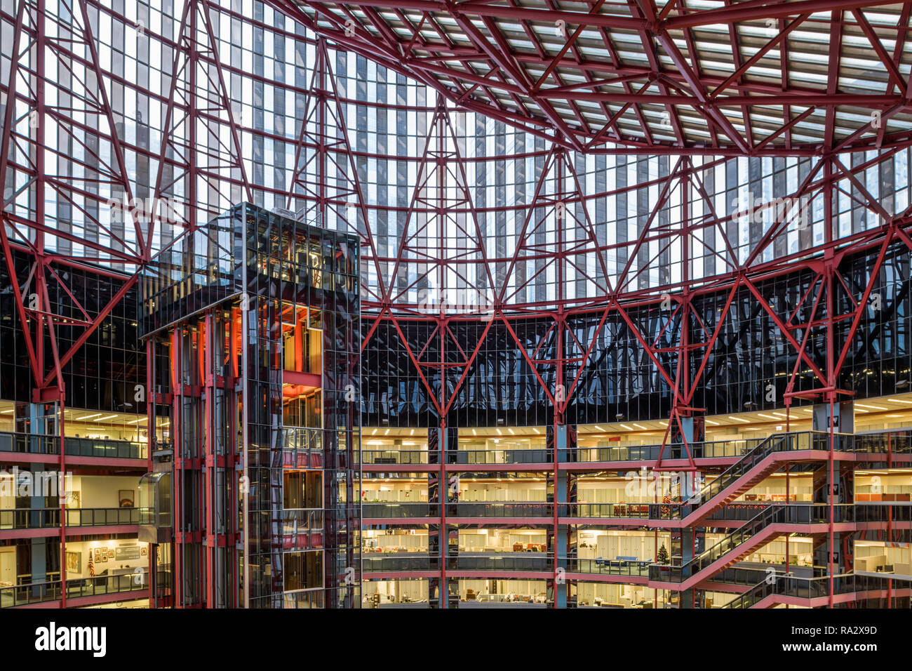 Interior atrium of the James R. Thompson Center - State of Illinois ...