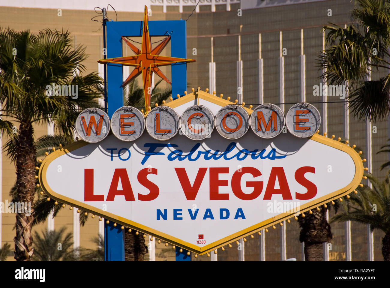 The famous vintage neon "Welcome to Las Vegas" sign, Las Vegas, Nevada ...