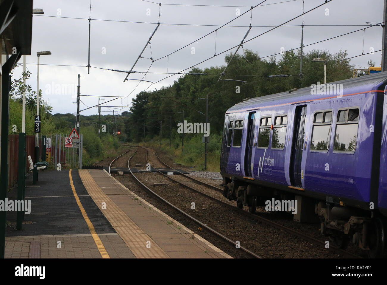 Class 319 hi-res stock photography and images - Alamy