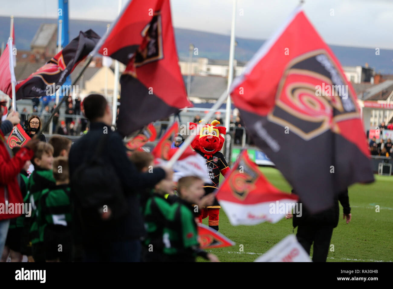 Guinness mascot hi-res stock photography and images - Alamy