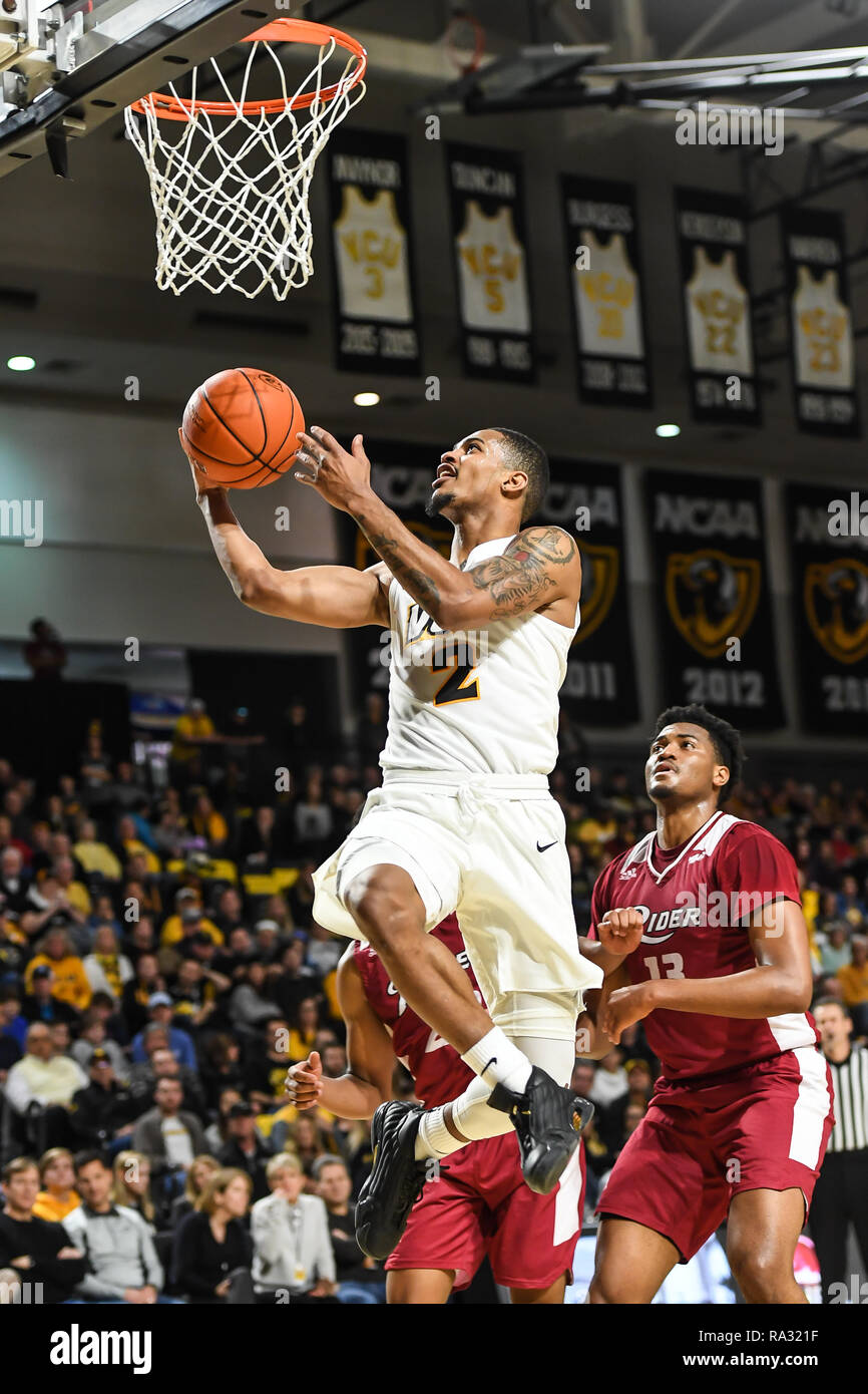 Richmond, Virginia, USA. 30th Dec, 2018. MARCUS EVANS (2) scores during ...