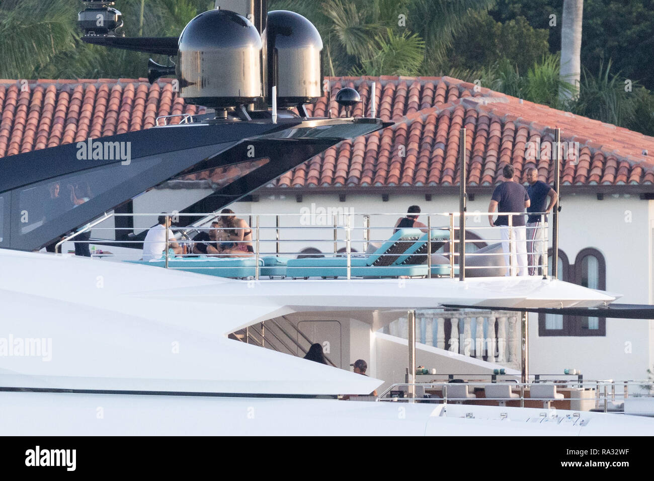 Miami Beach, FL, USA. 30th Dec, 2018. Jamie Foxx parties on a yacht ...