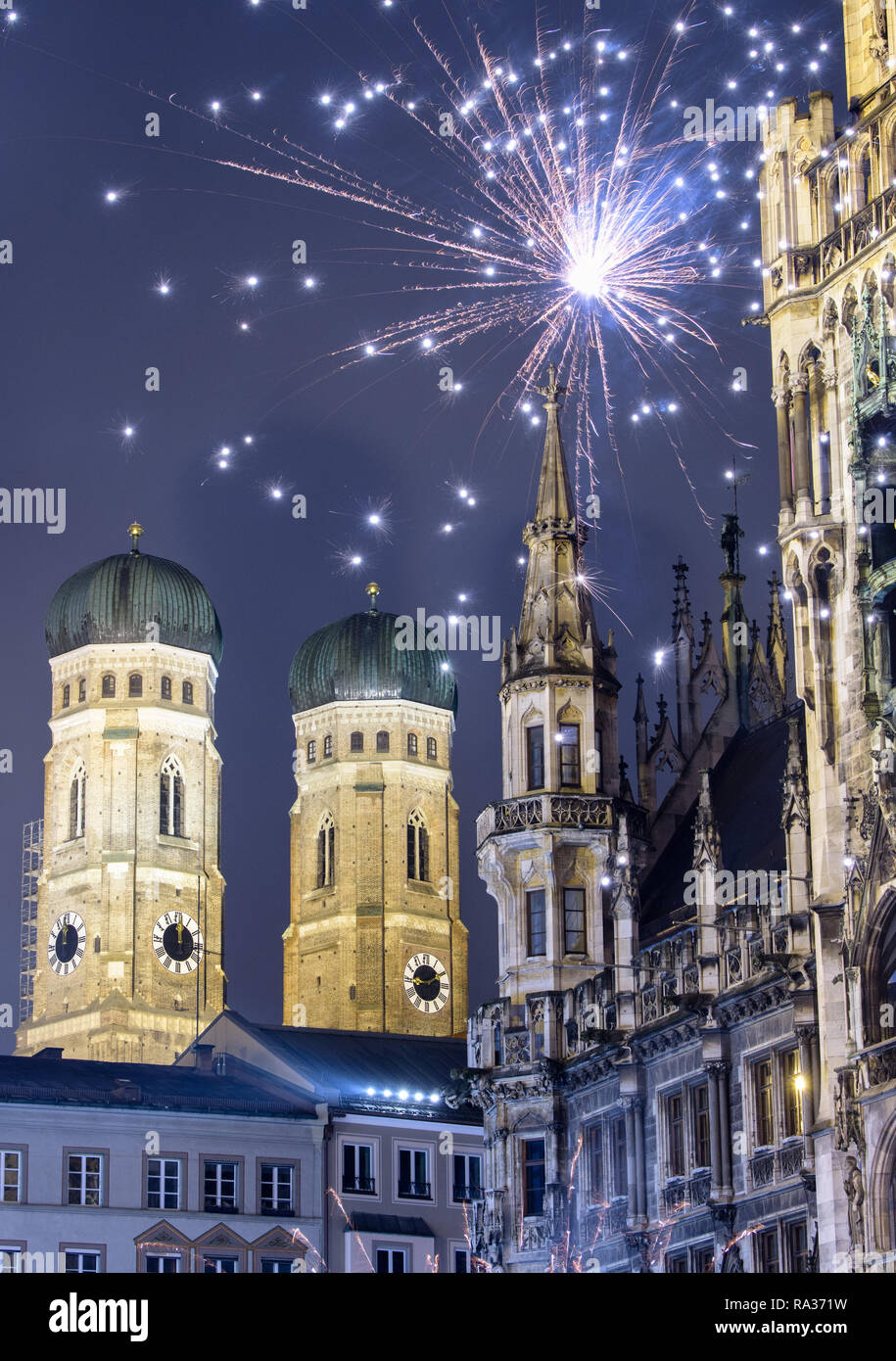 Munich, Germany. 31st December 2018. New Year's Eve fireworks explode ...