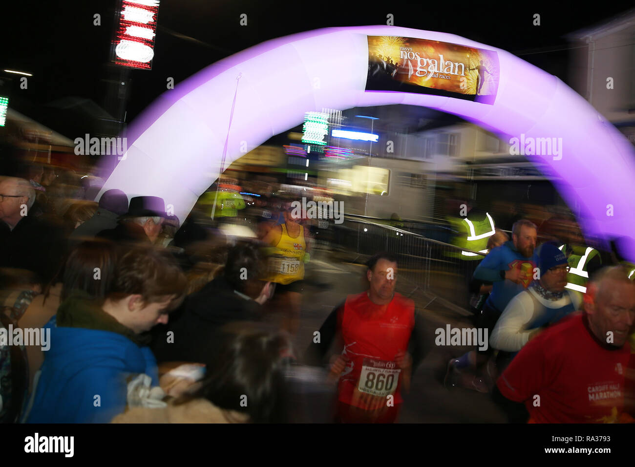 Mountain Ash, Wales, UK 31st December 2018. Nos Galan 2018 road races ...