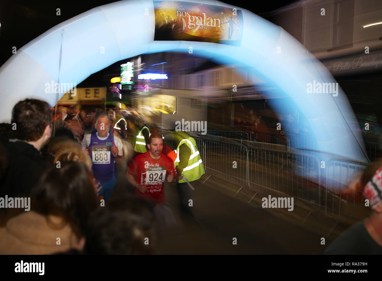 Mountain Ash, Wales, UK 31st December 2018. Nos Galan 2018 road races ...