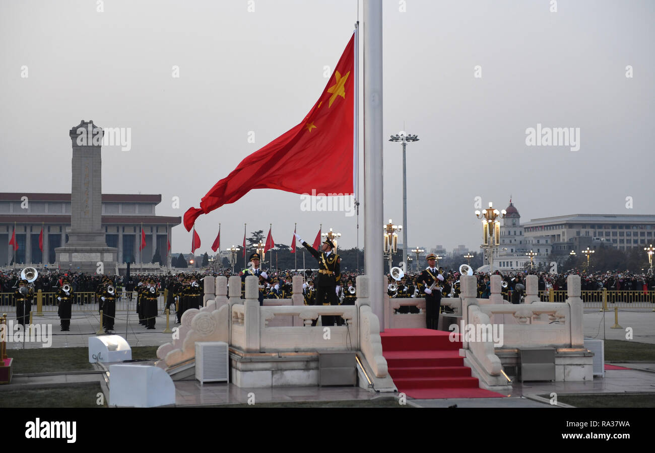 Flag raising ceremony tiananmen square hi-res stock photography and ...