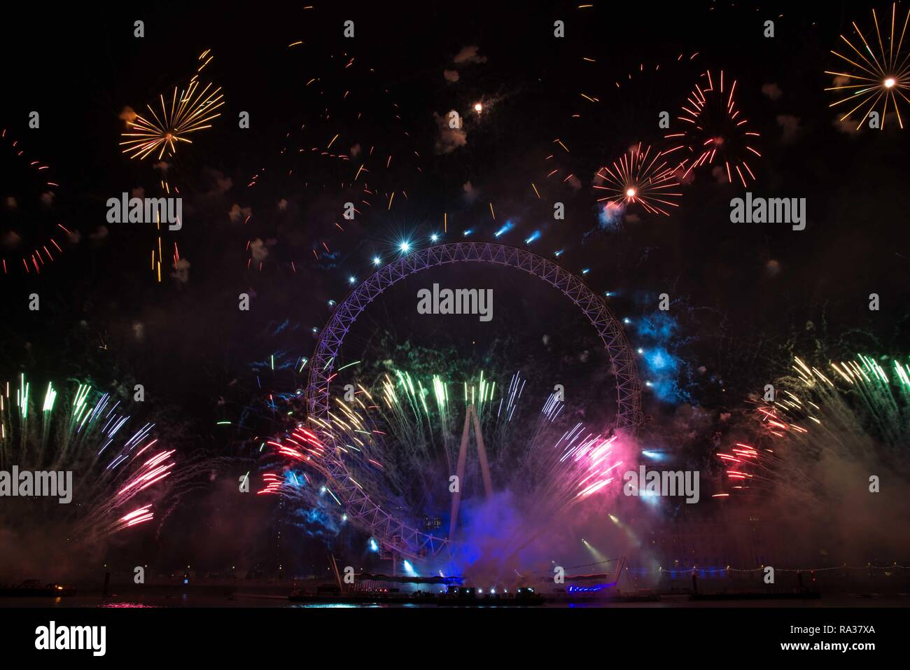 London, UK. 1st Jan 2019. London welcomes in 2019 with a fireworks ...