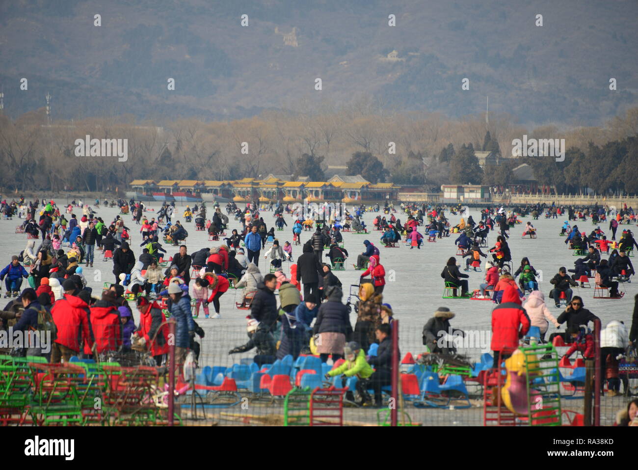 Beijing, Beijing, China. 1st Jan, 2019. Beijing, CHINA-People enjoy ...