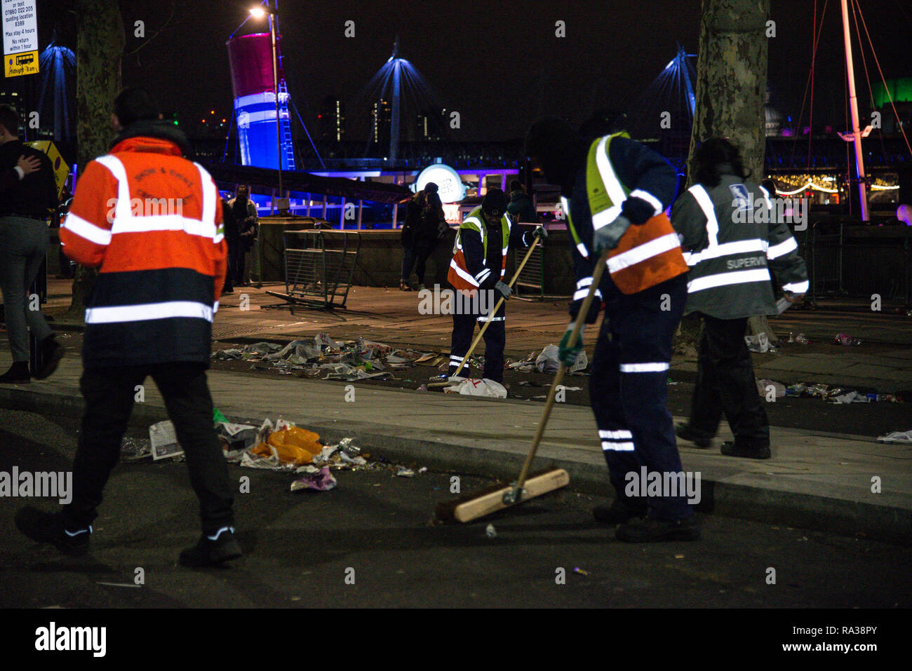 100 victoria embankment hi-res stock photography and images - Alamy
