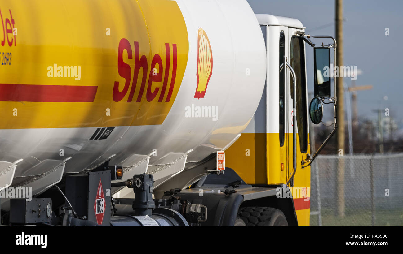 Richmond, British Columbia, Canada. 12th Nov, 2018. A Shell Aviation ...