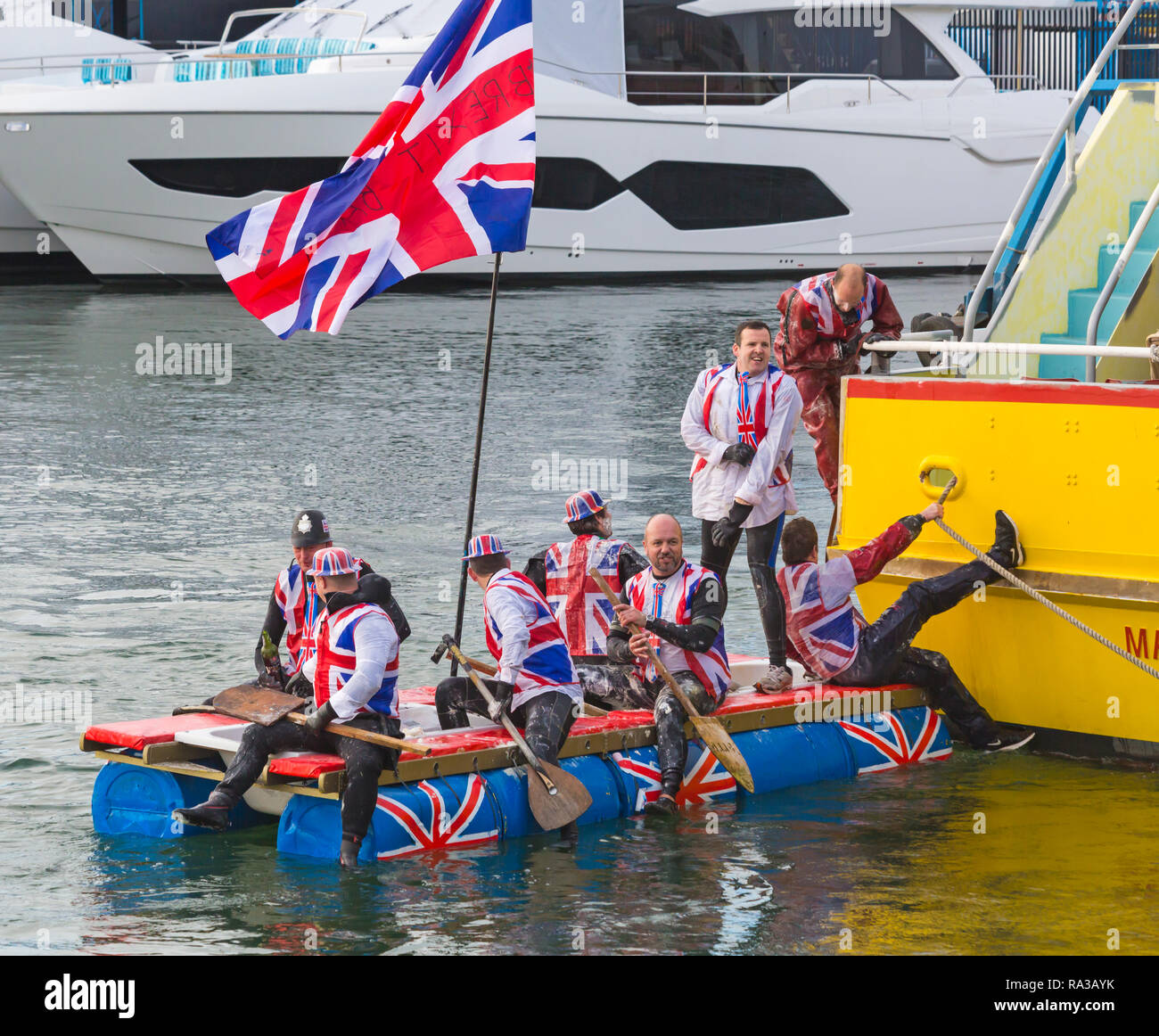 Flying bath tub hi-res stock photography and images - Alamy