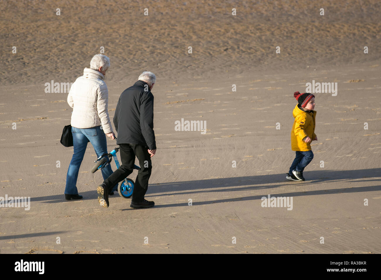 Blackpool holiday cold beach hi-res stock photography and images - Alamy