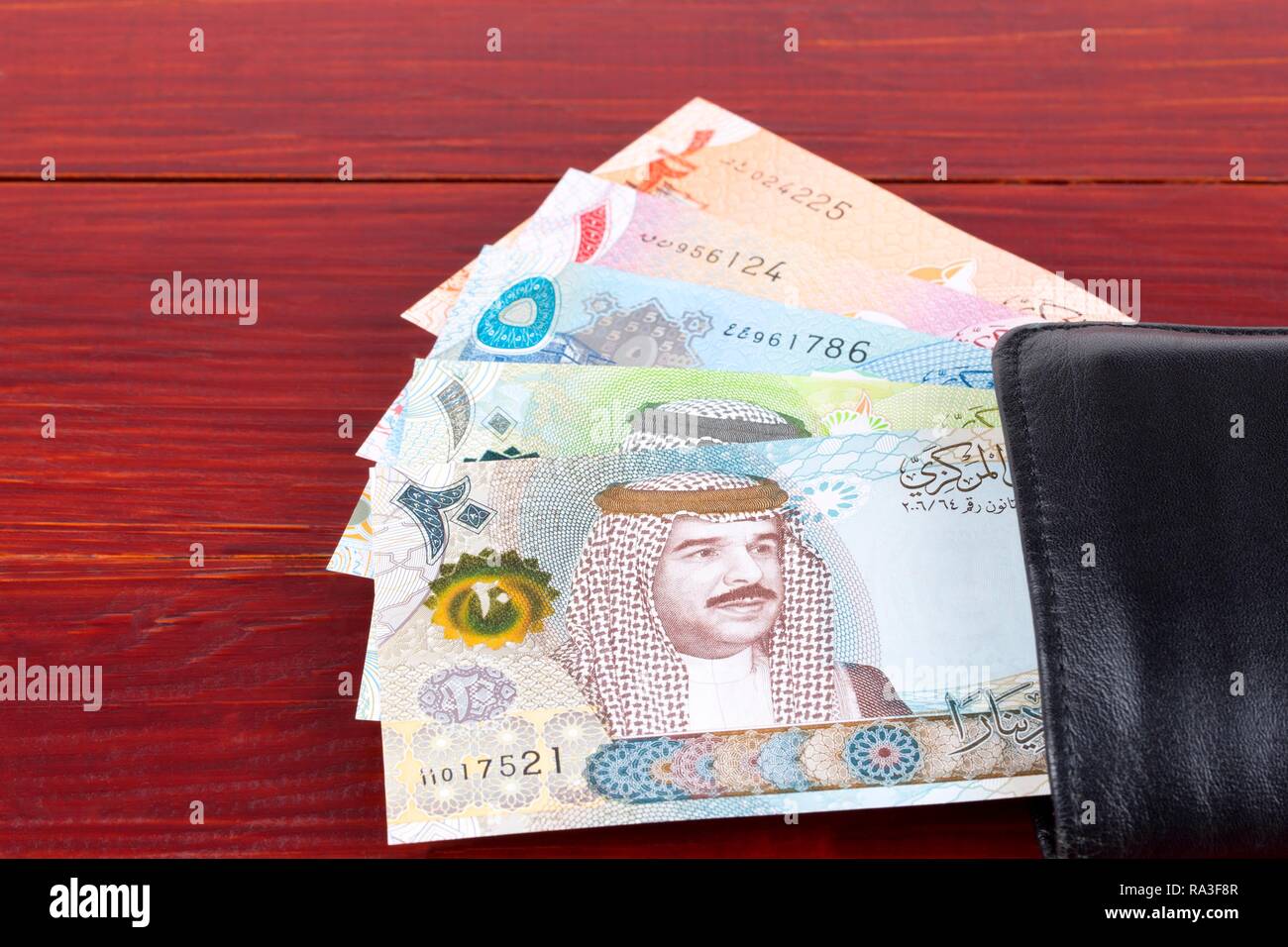 Bahrain dinar hi-res stock photography and images - Alamy