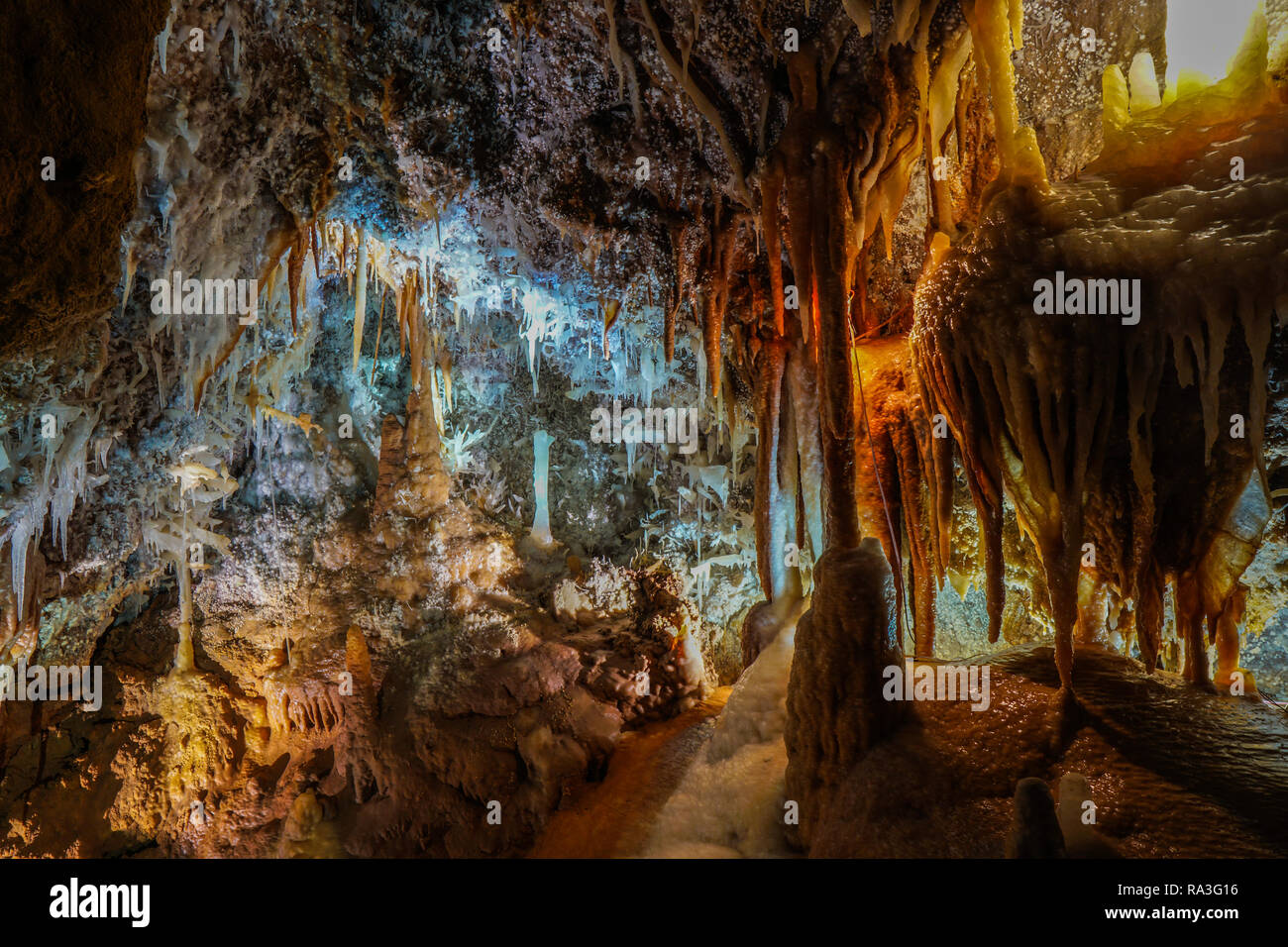 Jenolan caves - Orient Cave Stock Photo - Alamy