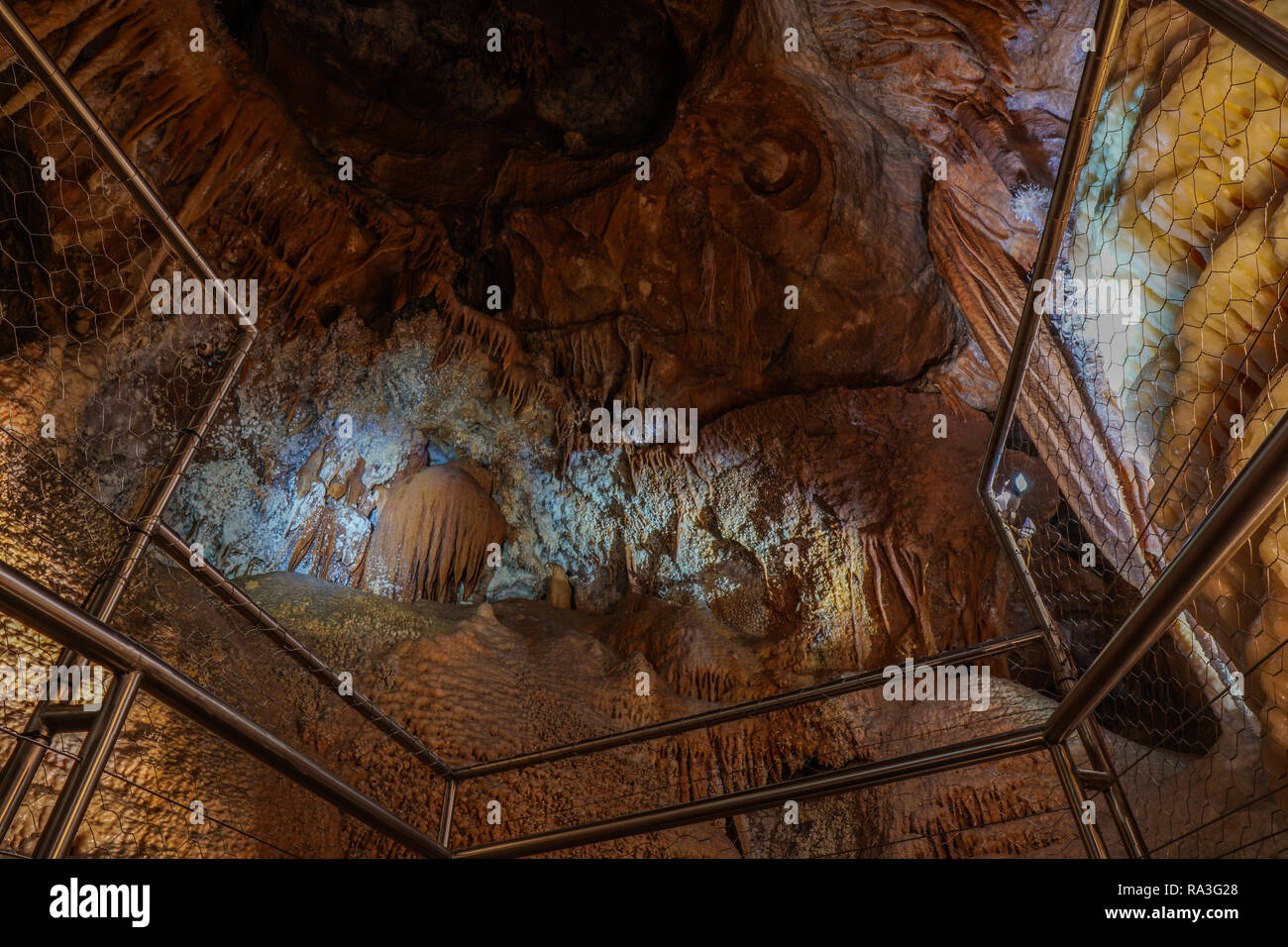 Jenolan caves - Orient Cave Stock Photo - Alamy