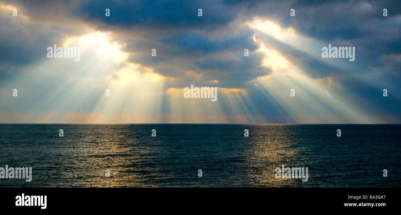 Long beams hi-res stock photography and images - Alamy