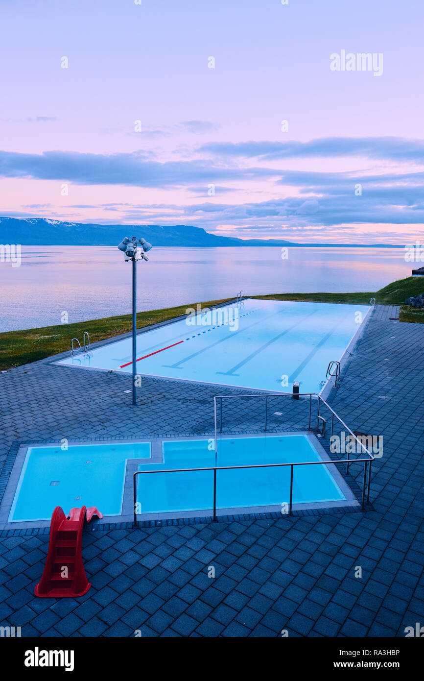 Hofsos outdoor swimming pool in north Iceland - Hofsos Skagafjörður ...