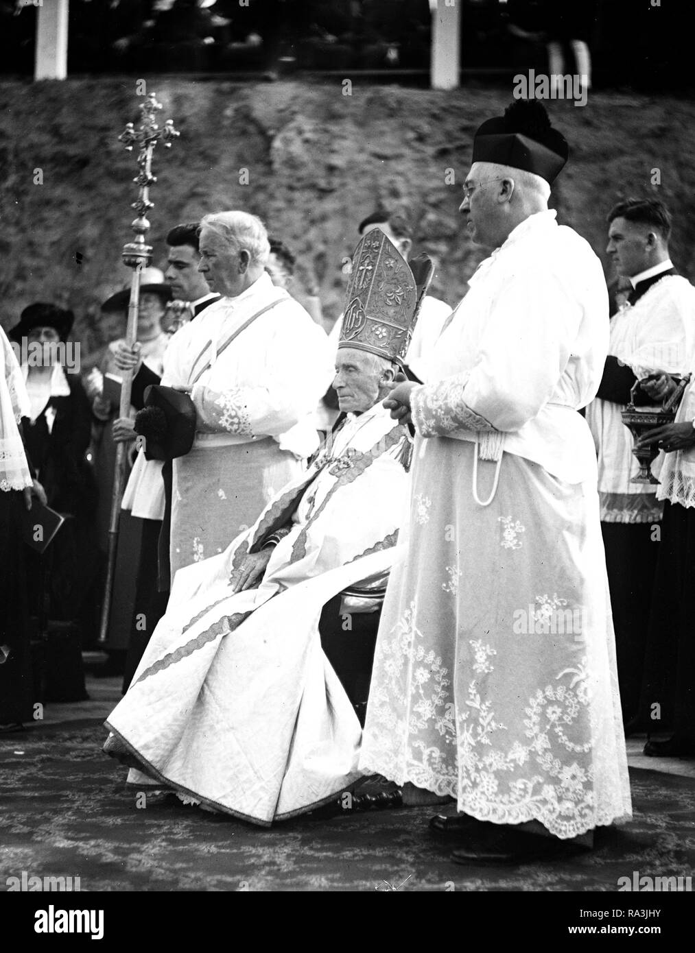 Clergymen at outdoor religious service ca. 1919-1921 Stock Photo - Alamy