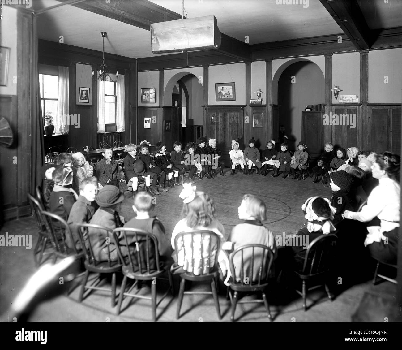 Early 20th century classroom hi-res stock photography and images - Alamy