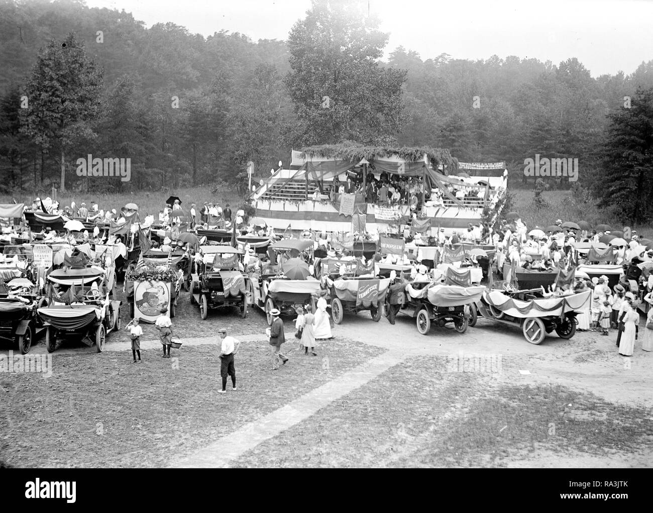 Vote in senate Black and White Stock Photos & Images - Alamy