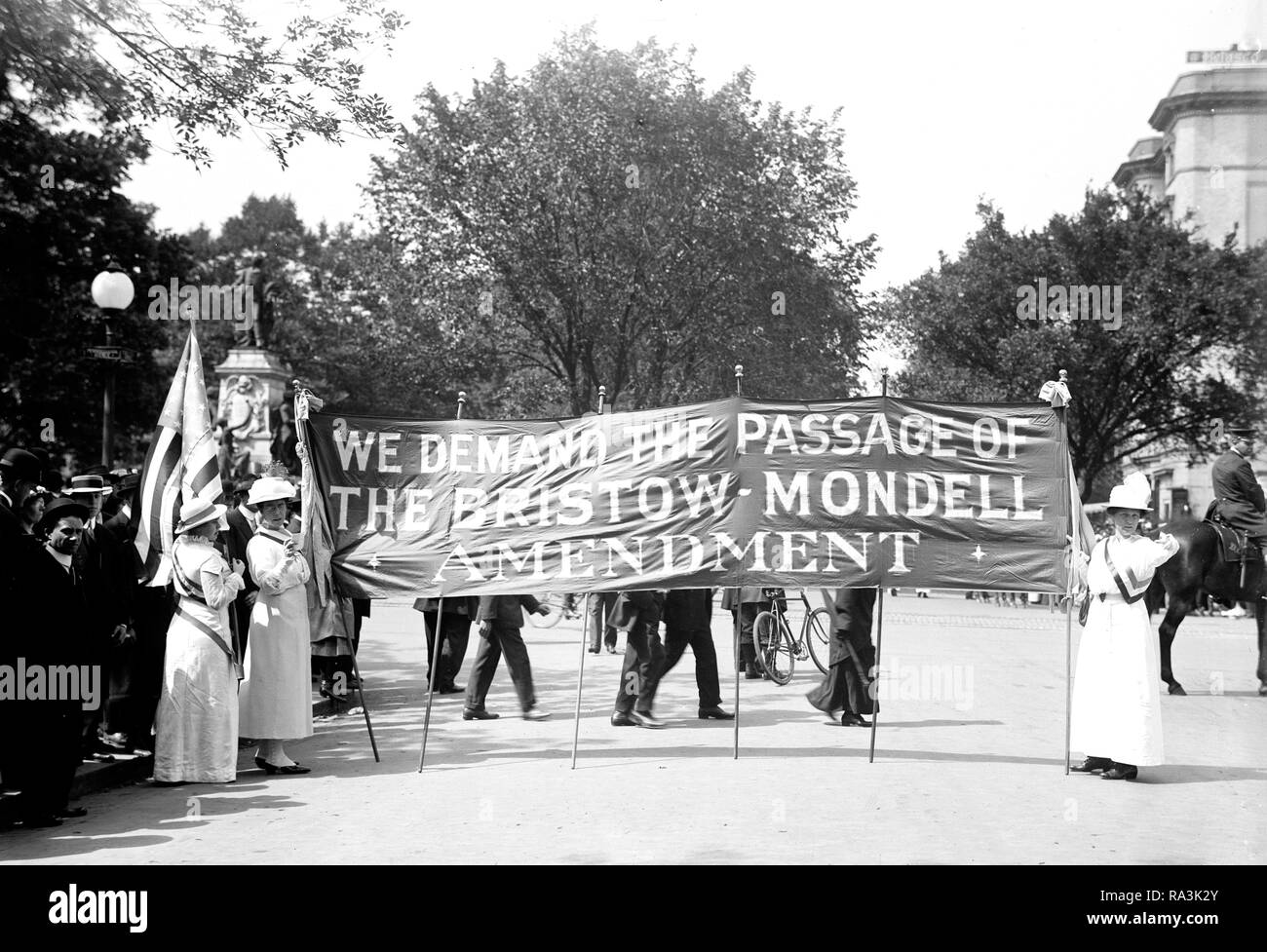 Womens suffrage parade Black and White Stock Photos & Images - Alamy
