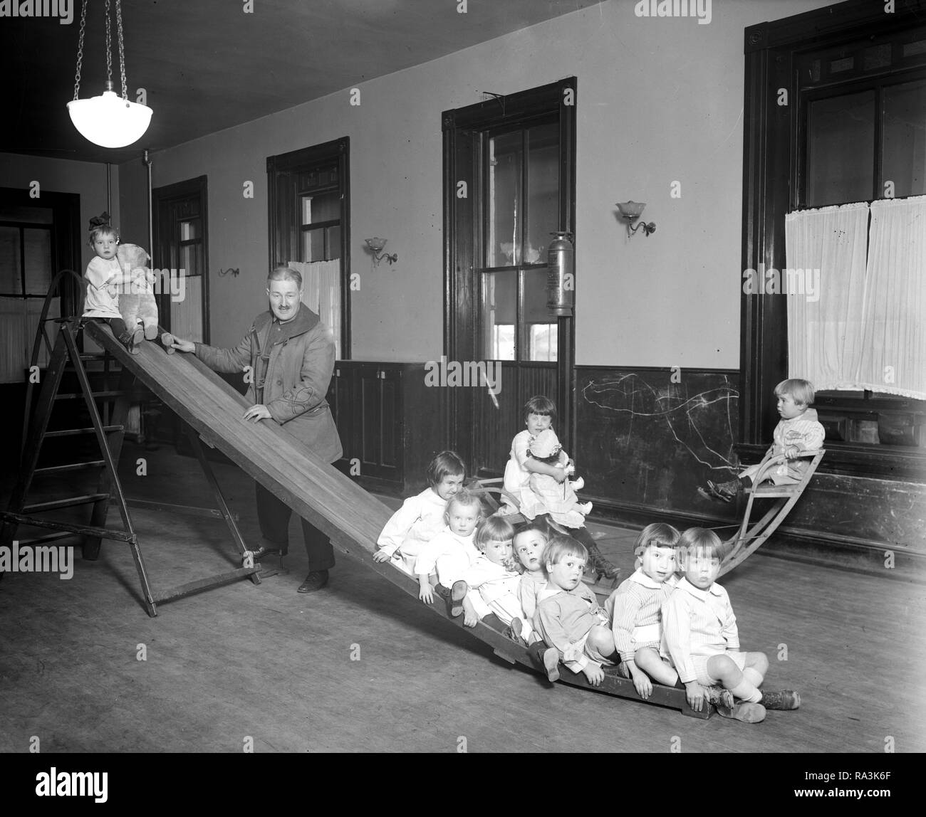 Children the foundling hospital hi-res stock photography and images - Alamy