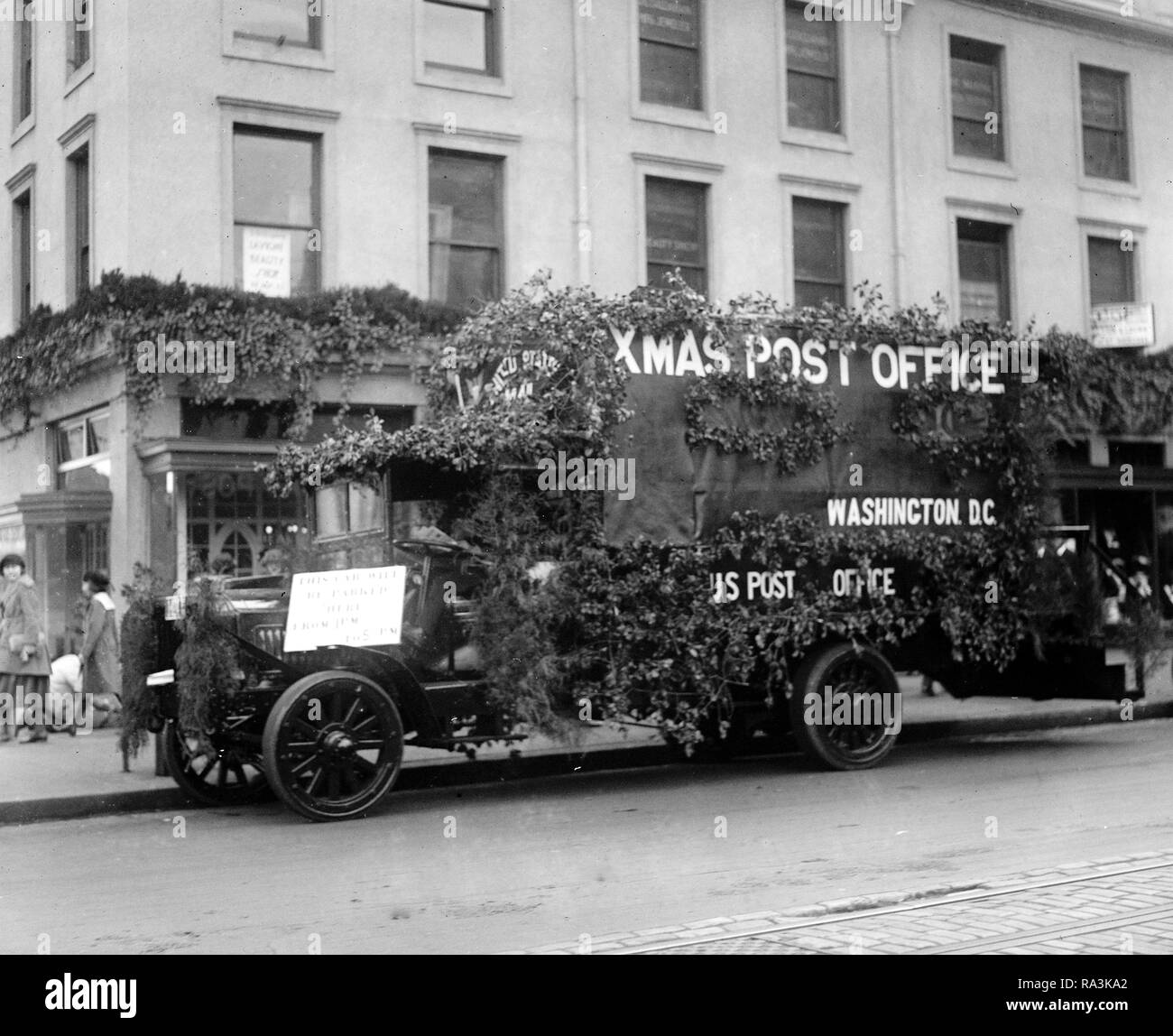 Post early for christmas hi-res stock photography and images - Alamy