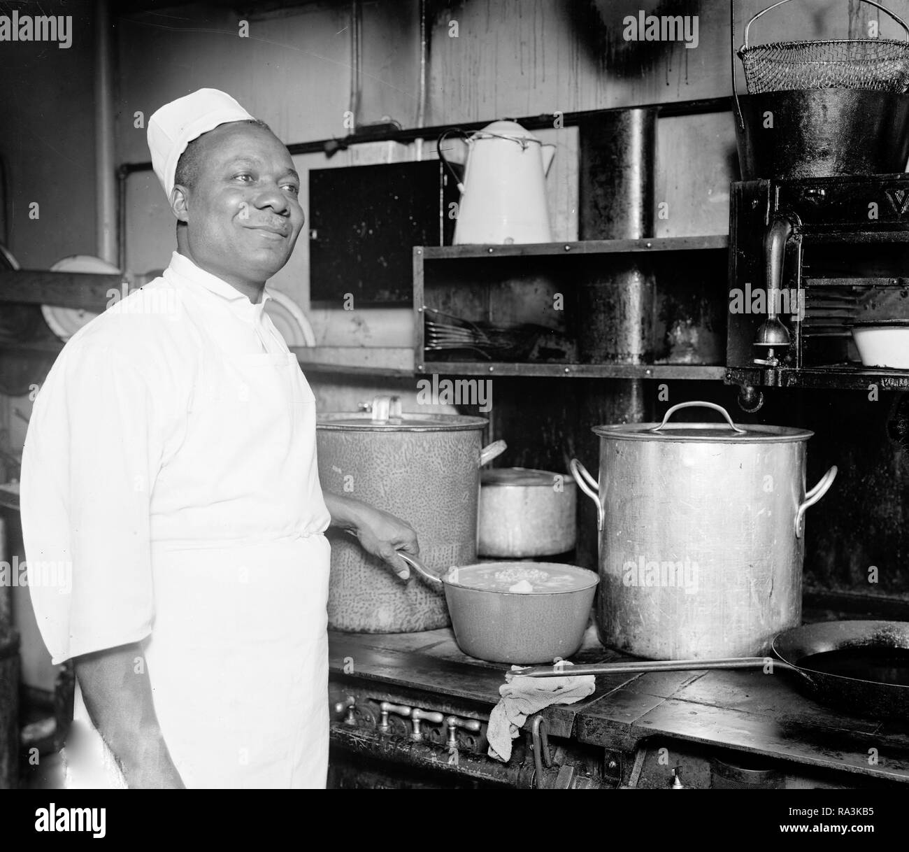 Blue Triangle Chef C.P. Harris ca. 1910-1920 Stock Photo - Alamy