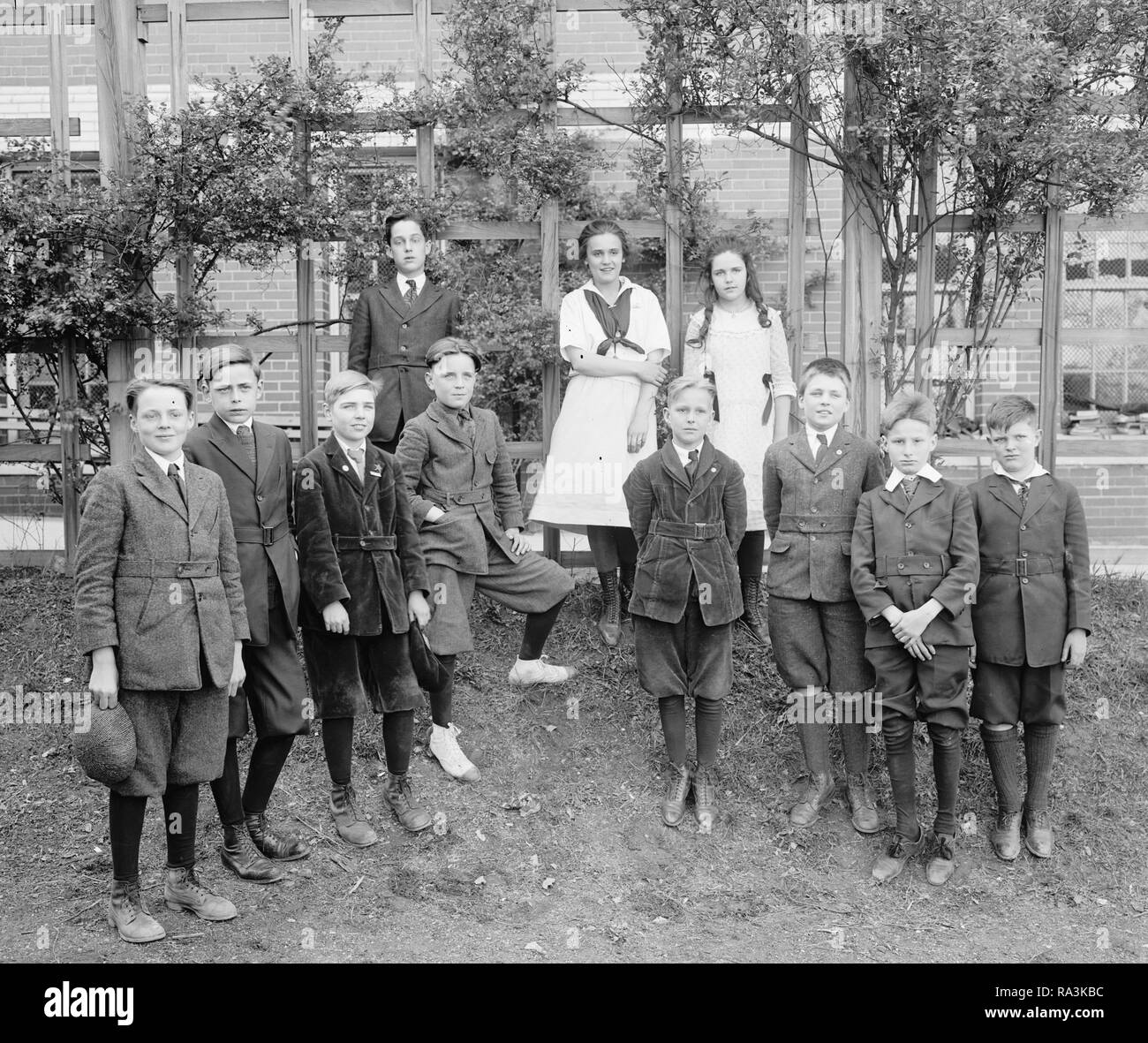 School students early 1900s hi-res stock photography and images - Alamy