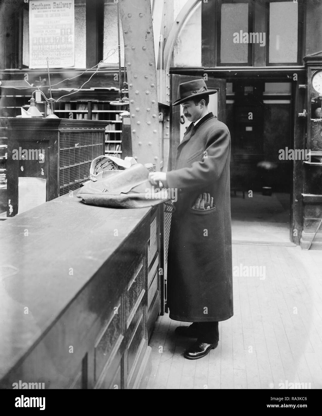 Early 1900s office interior hi-res stock photography and images - Alamy