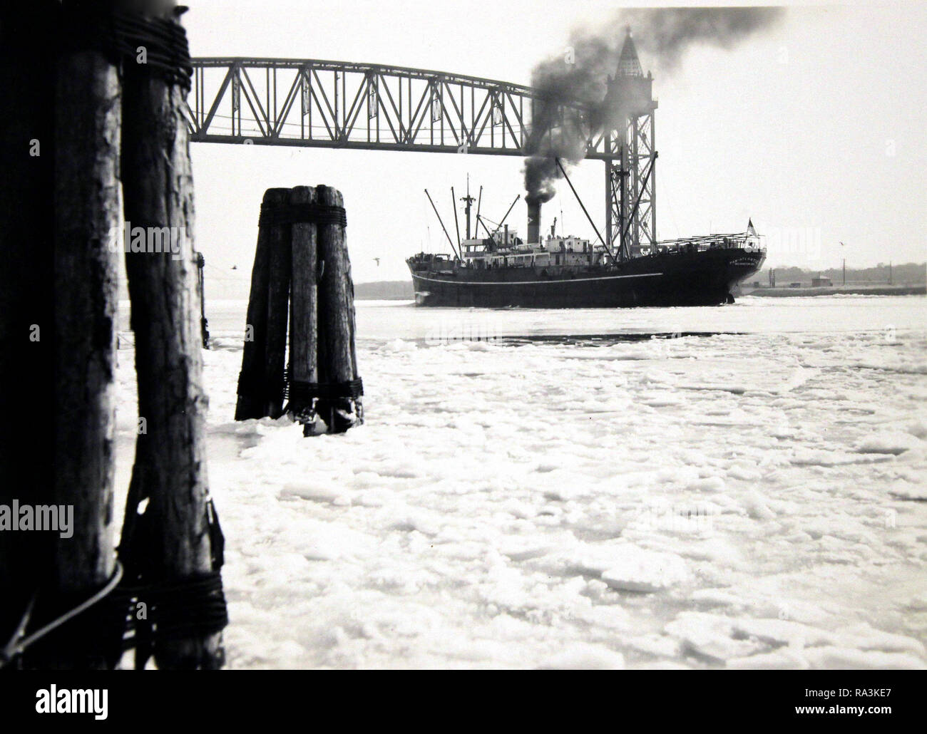 Early 1900s ships hi-res stock photography and images - Alamy