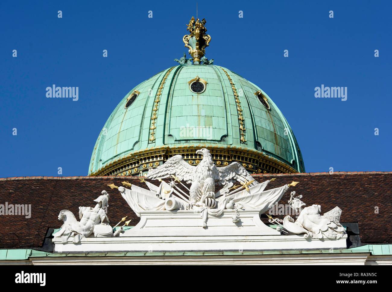 Palace dome hi-res stock photography and images - Alamy