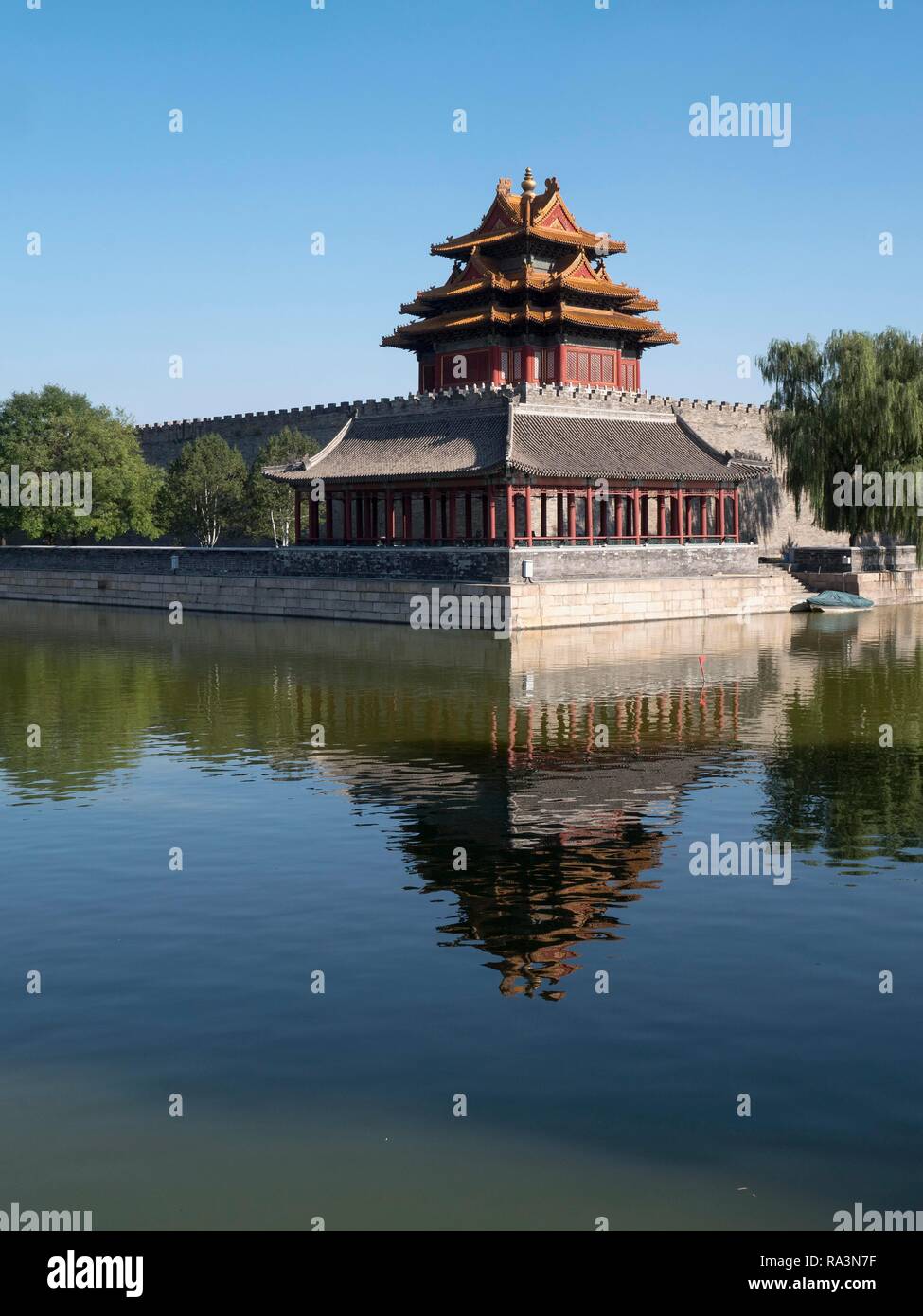 Corner tower hi-res stock photography and images - Alamy