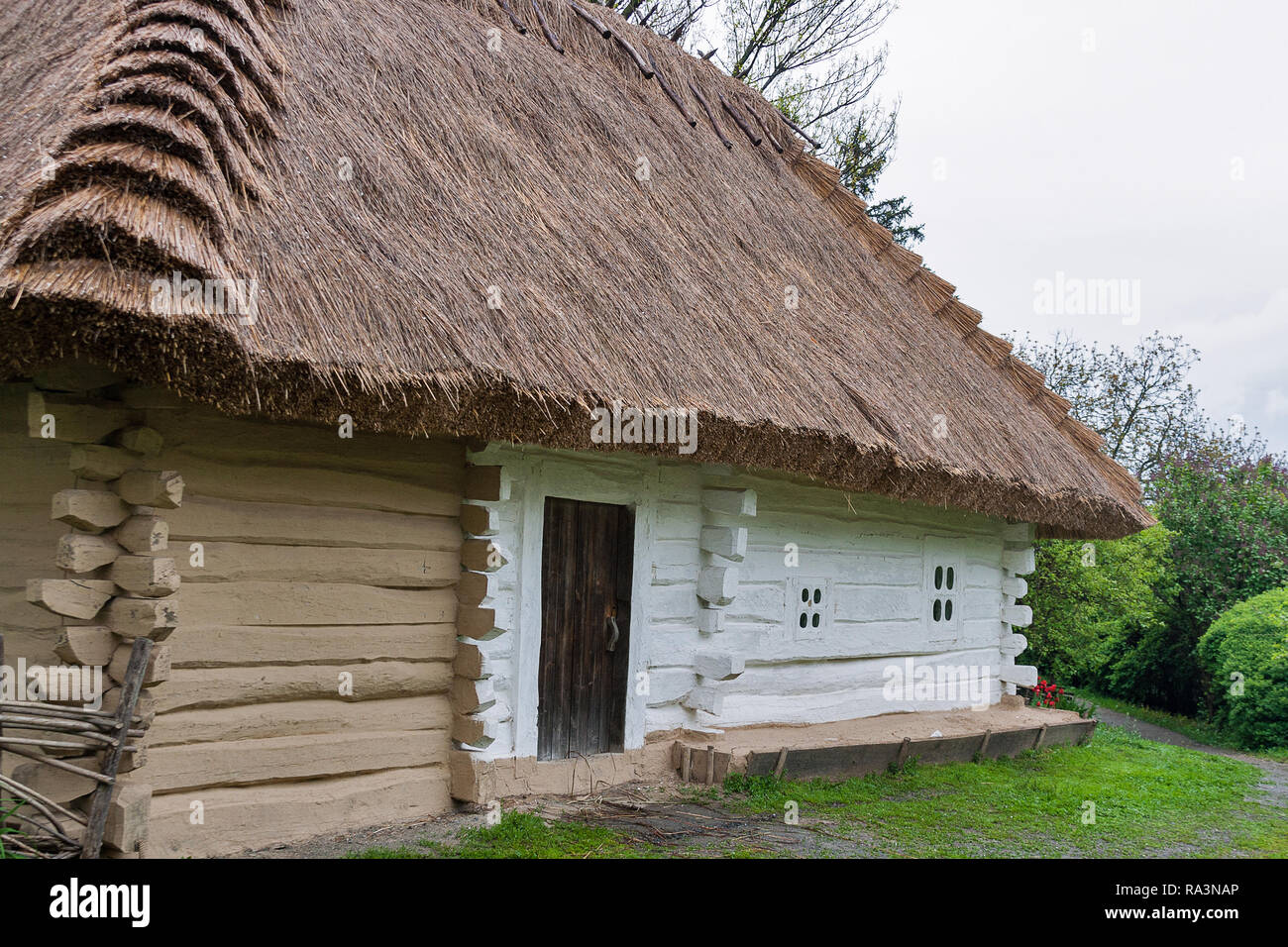 Triangle roof house hi-res stock photography and images - Alamy