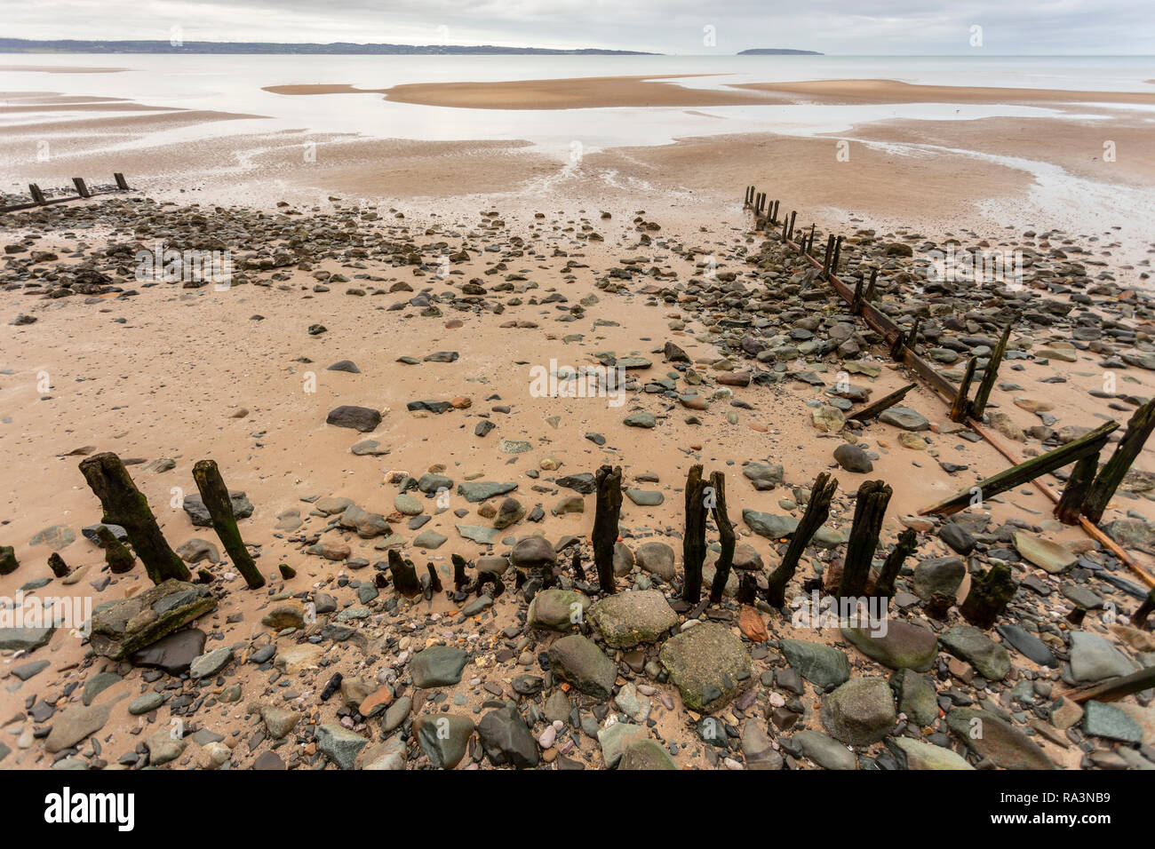 Old groynes hi-res stock photography and images - Alamy