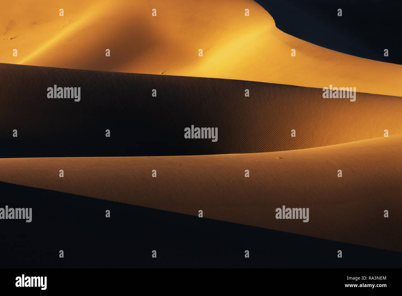 Desert land brown sand blue hi-res stock photography and images - Alamy